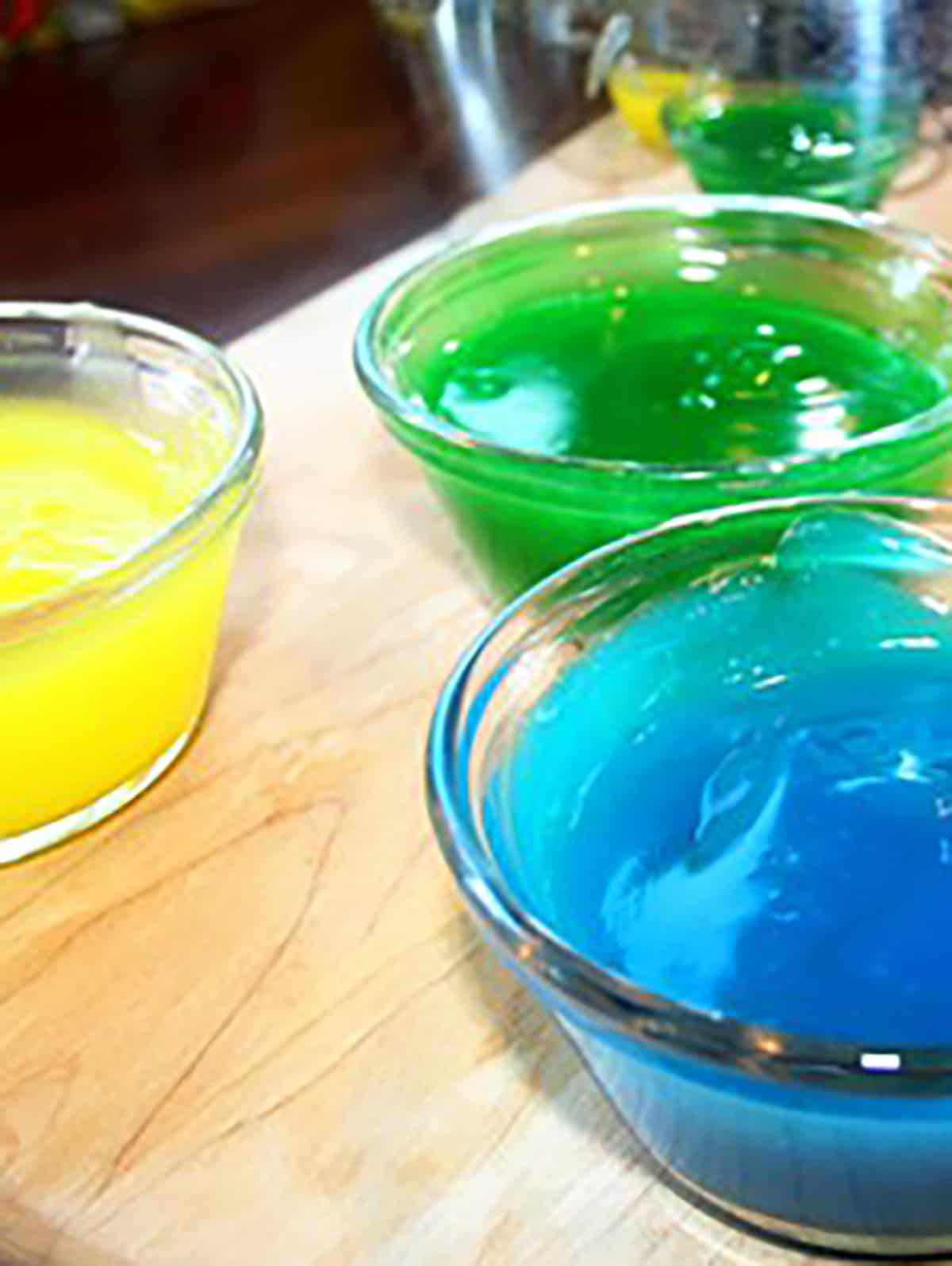 How to Make Cornstarch Finger Paint for Cheap: Kitchen Fun Part 3 ...