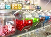 Old Fashioned Candy Demonstrations at Logan's Candies