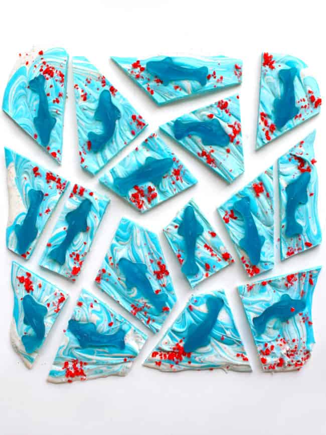 How to Make Shark Chocolate Bark Candy
