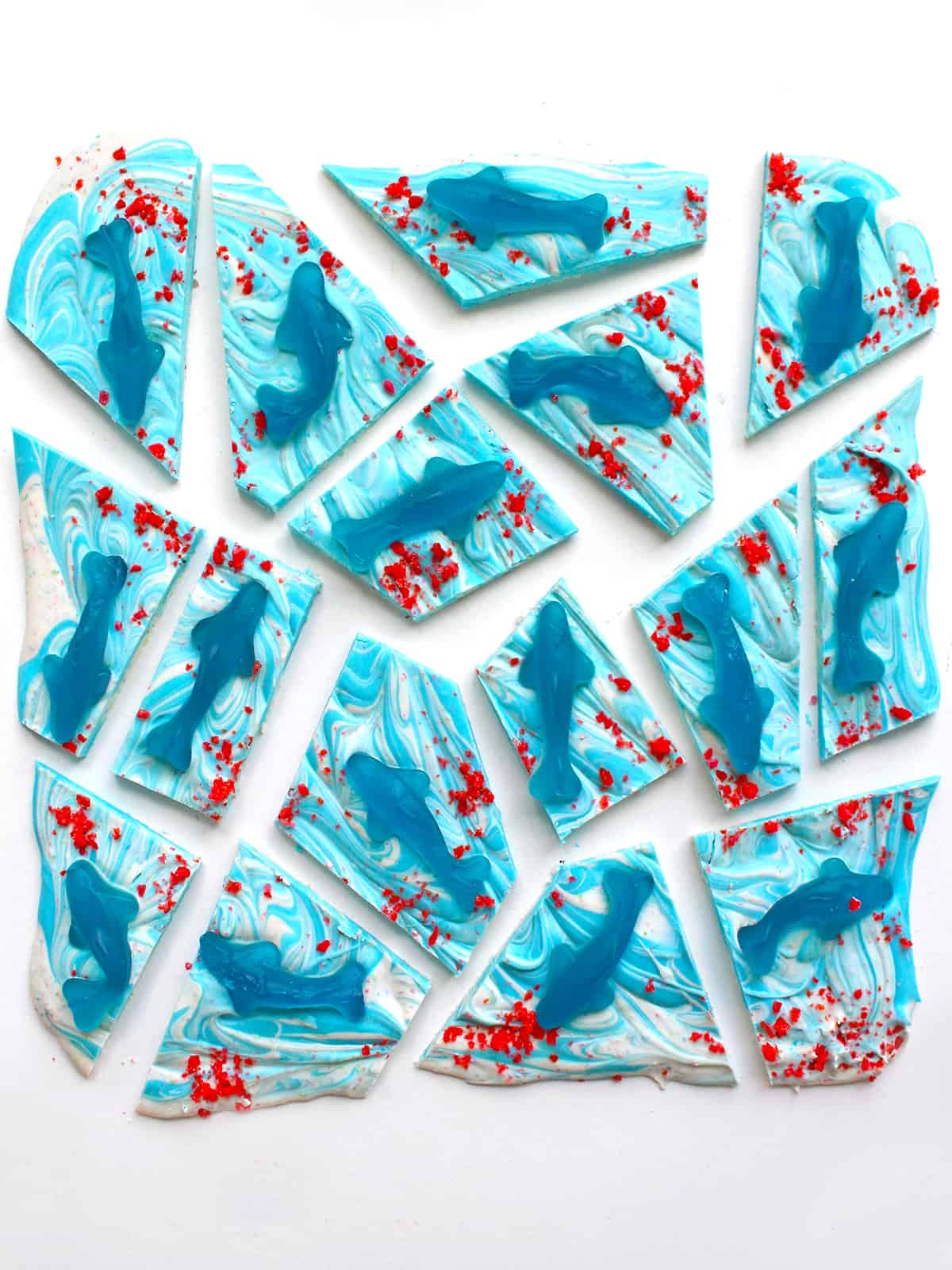 How to Make Shark Chocolate Bark Candy