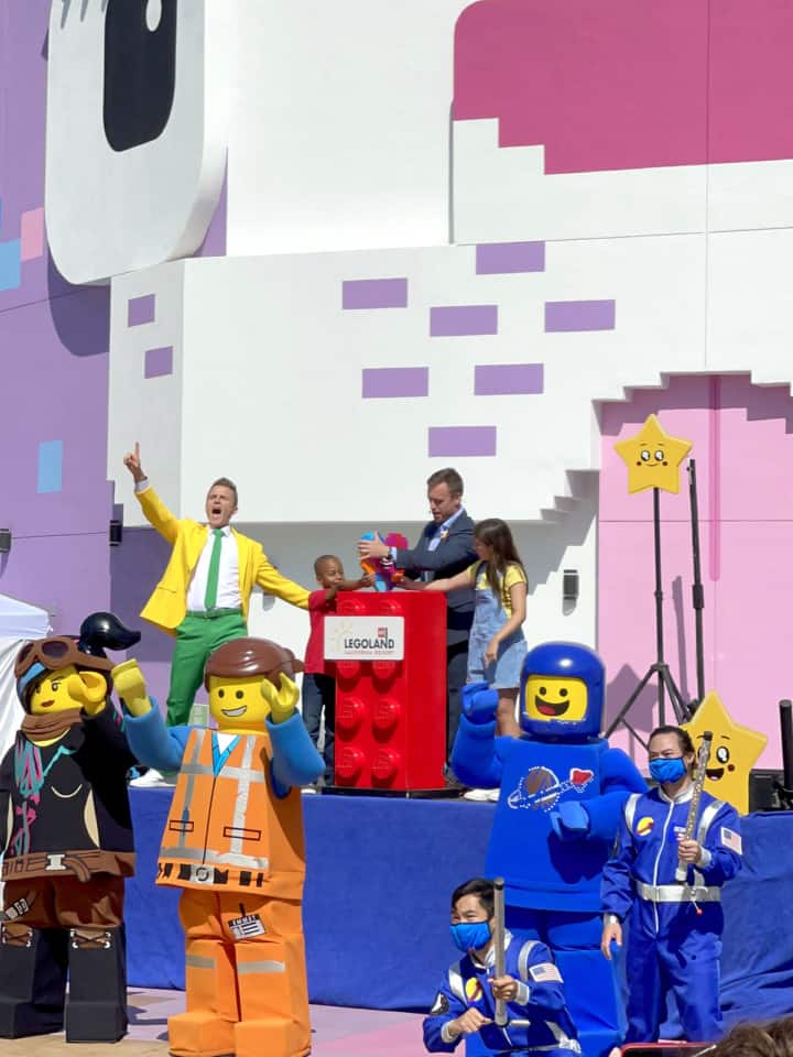 Guide to THE LEGO MOVIE World at Legoland - Popsicle Blog