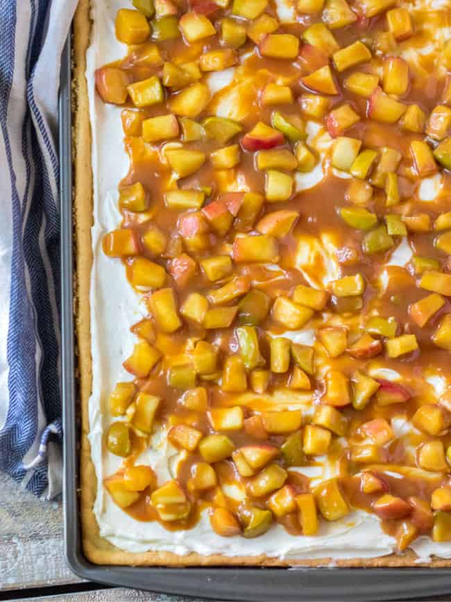 Easy Caramel Apple Cookie Bars Recipe - Popsicle Blog