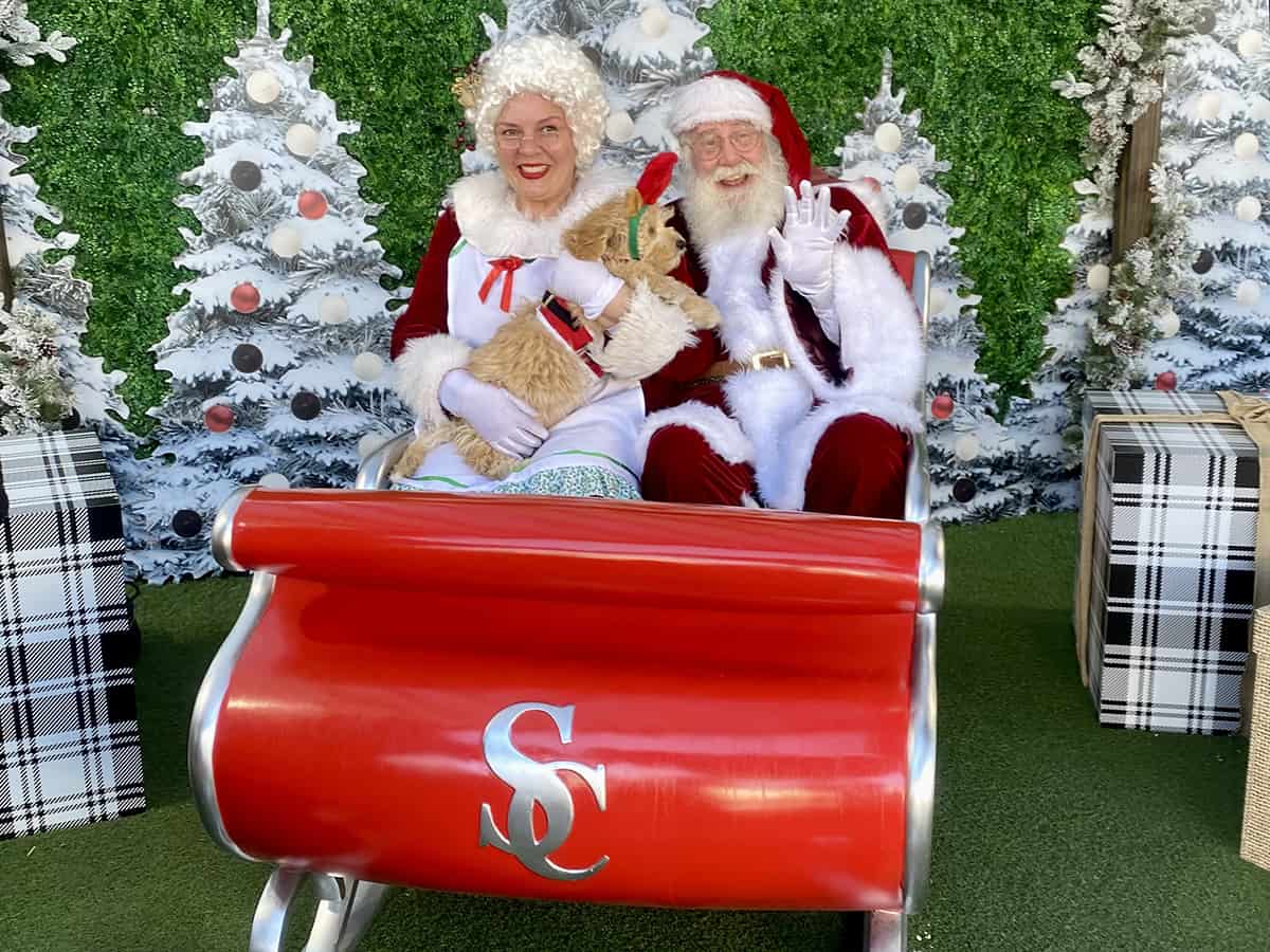 Where to Take Photos with Santa in Orange County, CA (2024) - Popsicle Blog