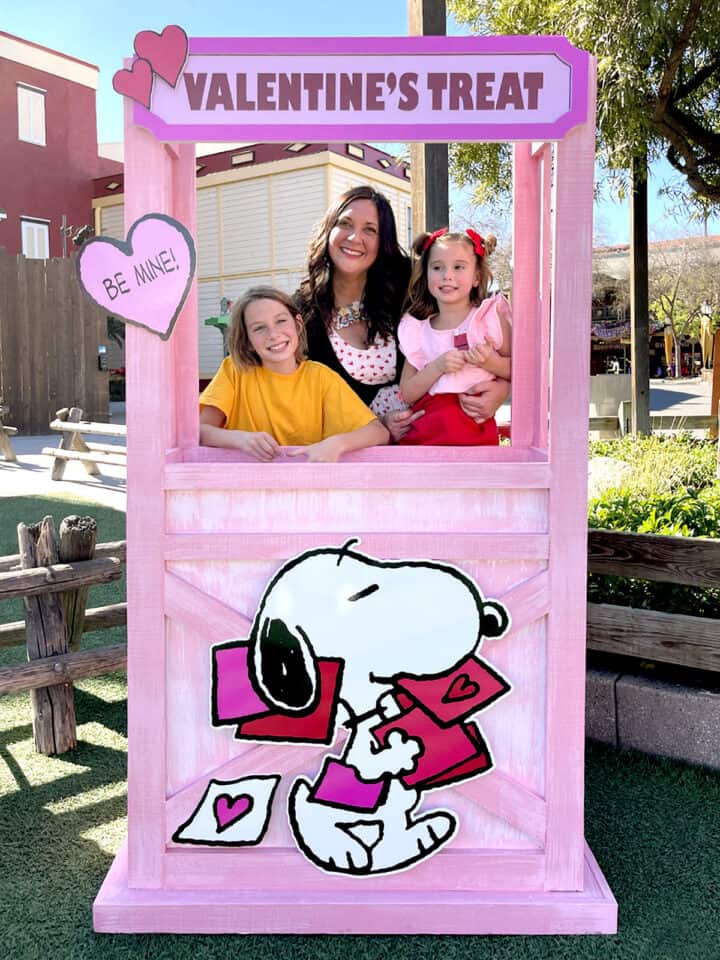 Knott's Valentine Playdate with Sandy Toes & Popsicles - Popsicle Blog