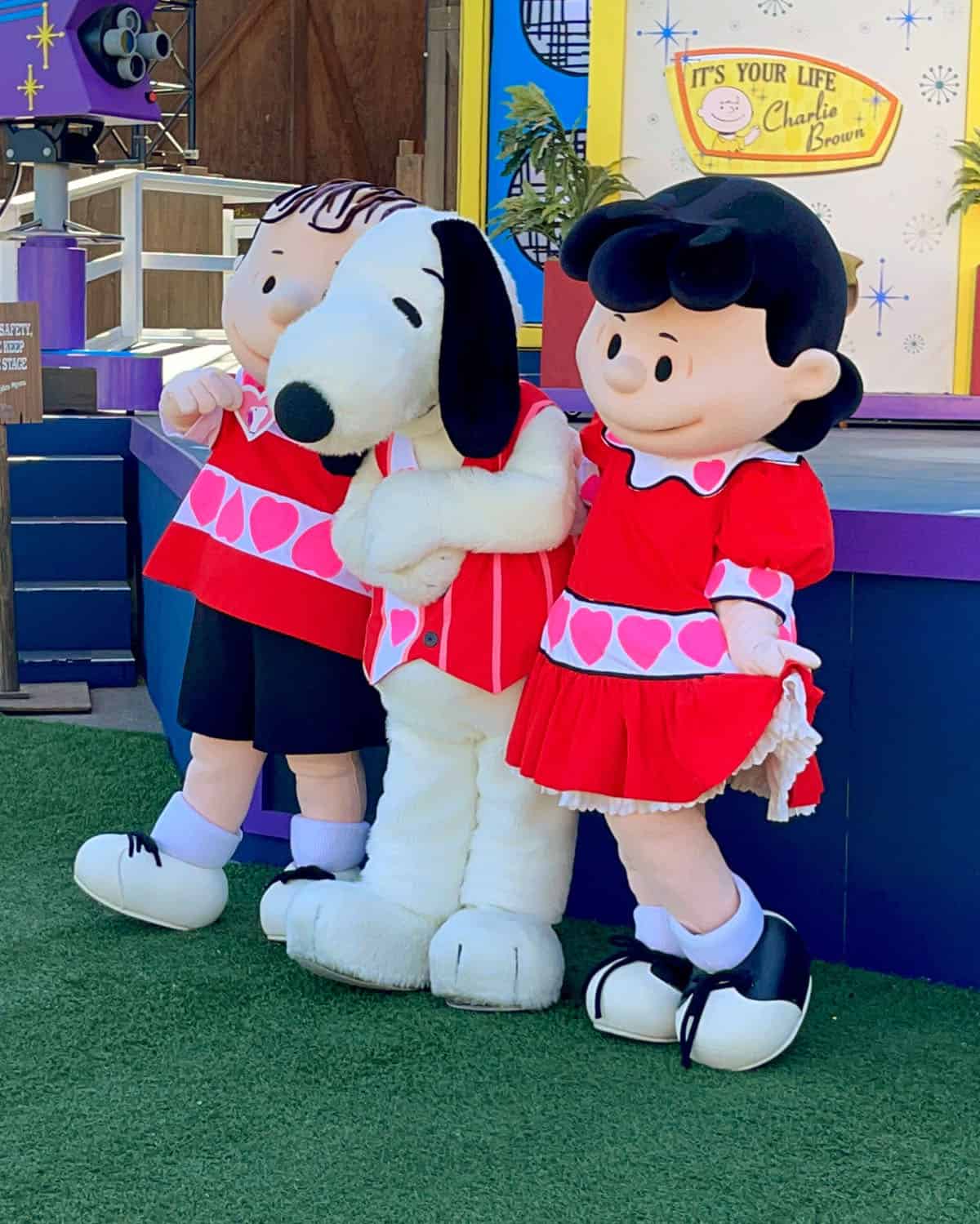 Knott's Valentine Playdate with Sandy Toes & Popsicles - Popsicle Blog